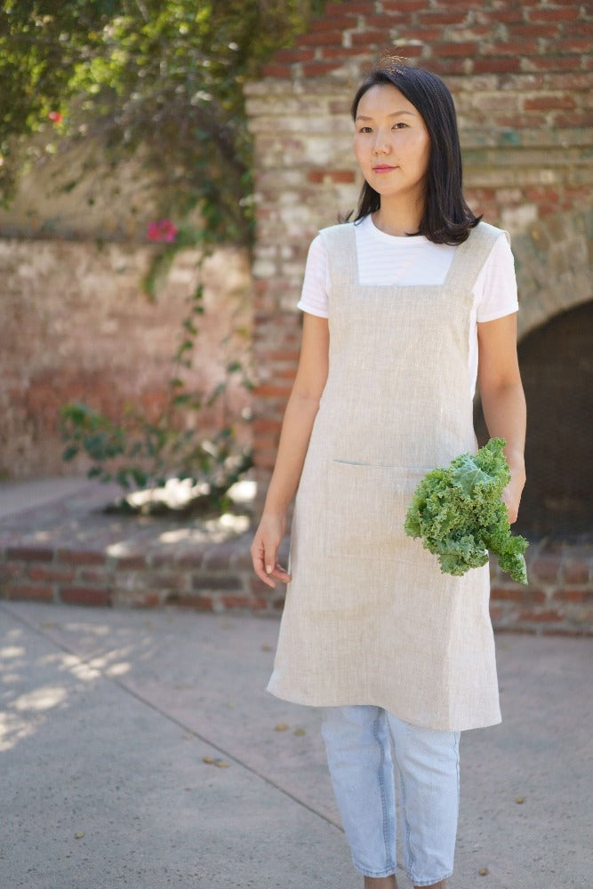 Linen crossback Japanese apron – SANDARA